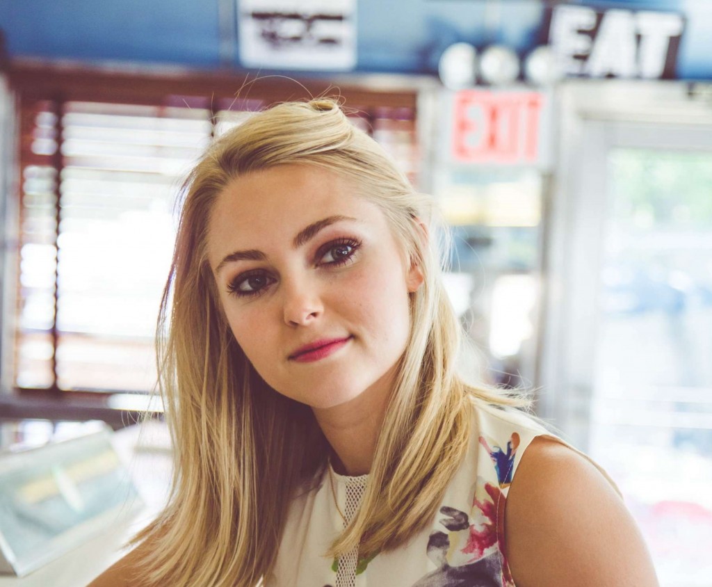 AnnaSophia Robb Height and Weight Stats - PK Baseline- How Celebs Get Skinny and Other Celebrity ...