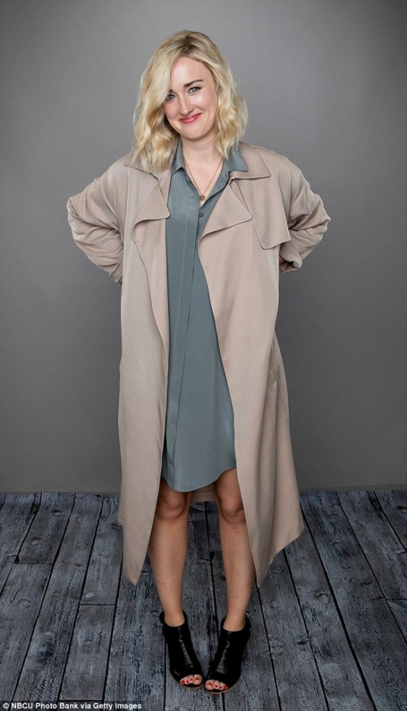 Ashley Johnson Height and Weight Stats - PK Baseline- How Celebs Get ...