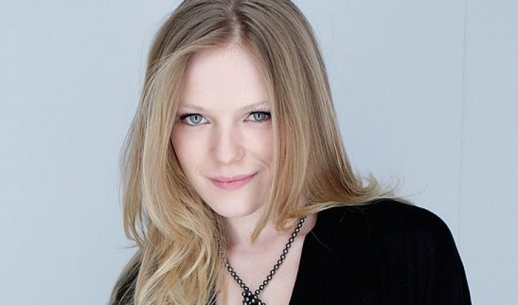 Emma Bell Height and Weight Stats - PK Baseline- How Celebs Get Skinny ...