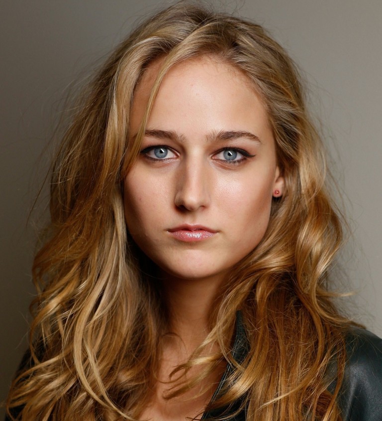 Leelee Sobieski Height and Weight Stats - PK Baseline- How Celebs Get Skinny and Other Celebrity ...
